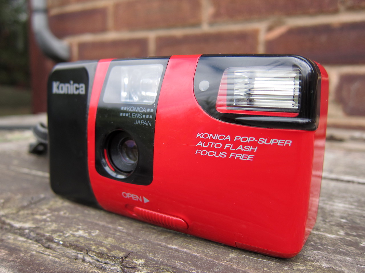 Konica Pop Super – Camera Go Camera