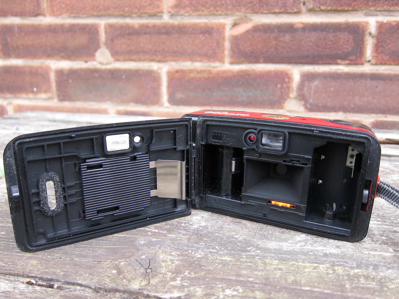 Konica Pop Super – Camera Go Camera