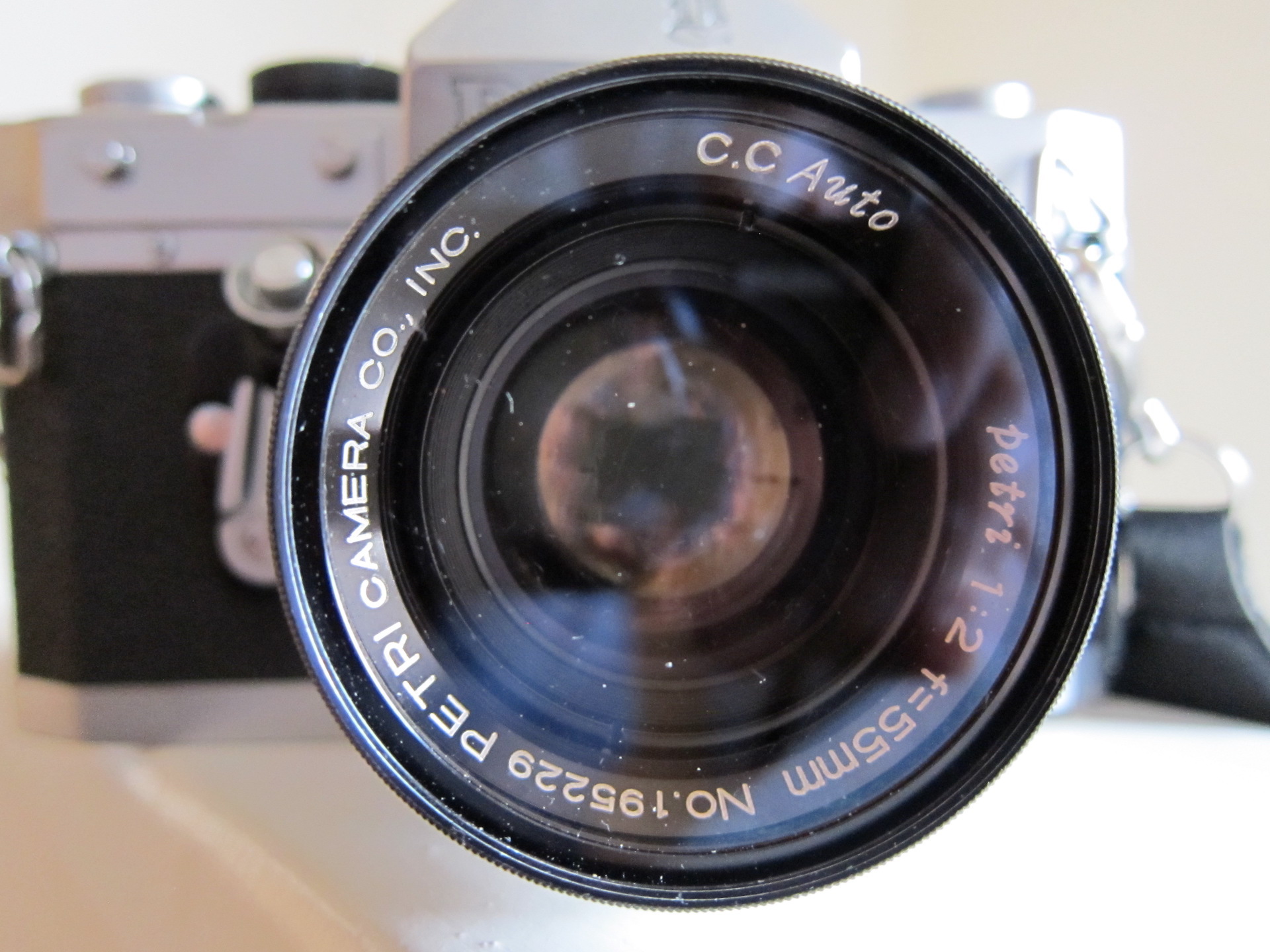 Petri V6 II – Camera Go Camera