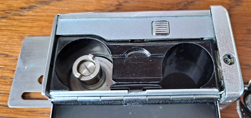 Minolta 16 II – Camera Go Camera