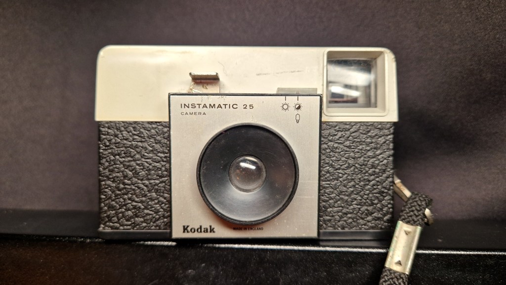Two 126 Cameras: Kodak Instamatic 25 – Minolta Autopak 400-X – Camera ...